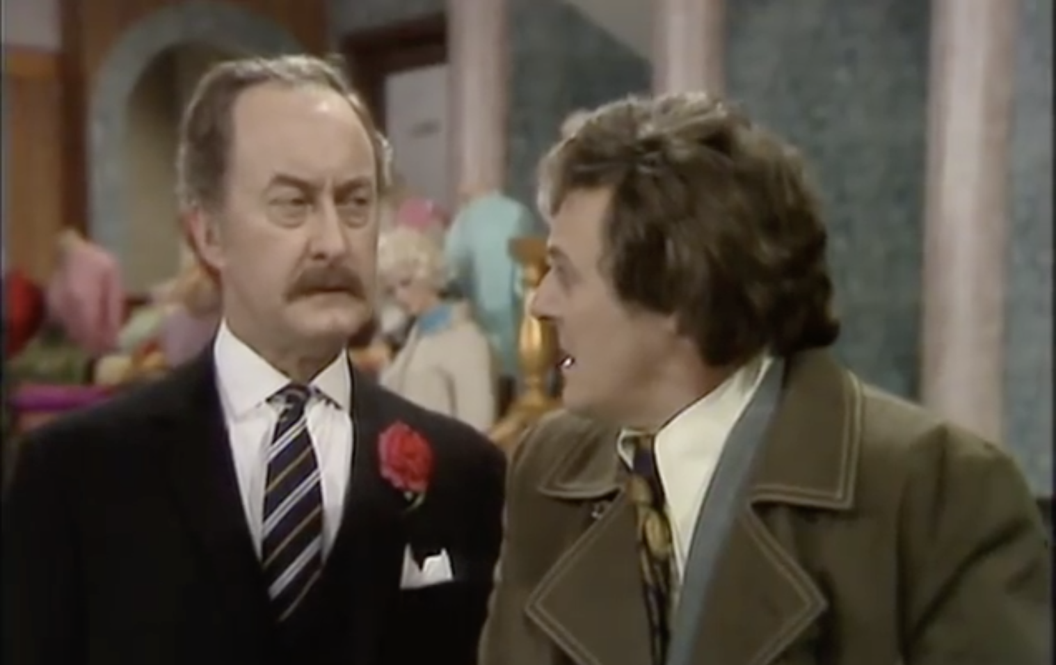 Heerlijk: kijk hier oude afleveringen kijken van 'Wordt u al geholpen ...