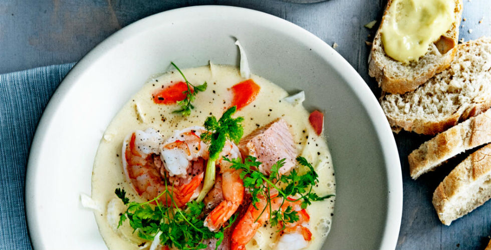 Deze vissoep is een knipoog naar de o zo klassieke waterzooi - Zin.nl