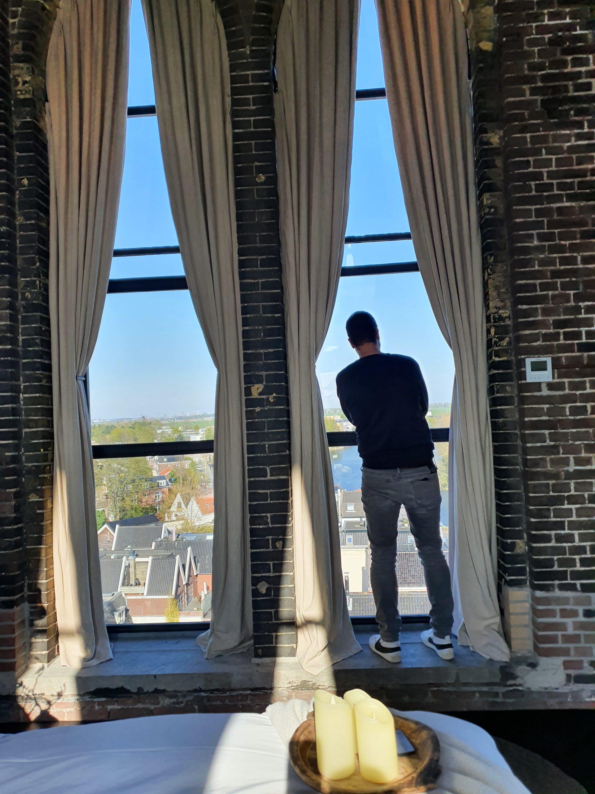 Wakker worden in The Clock Tower - Zin.nl